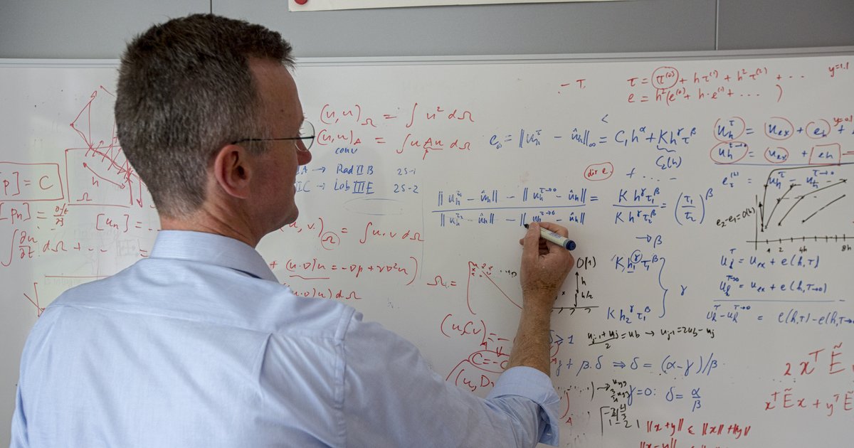 Barry Koren receives royal decoration